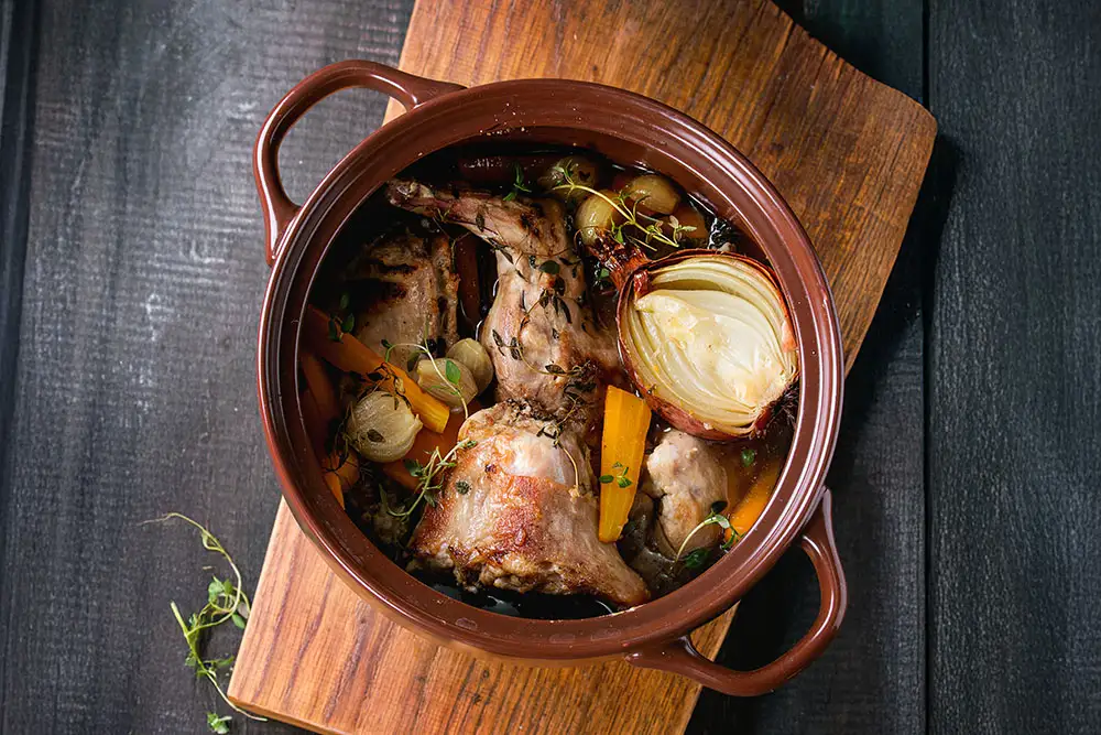 Recette de Lapin Moelleux en Cocotte Façon Grand-Mère